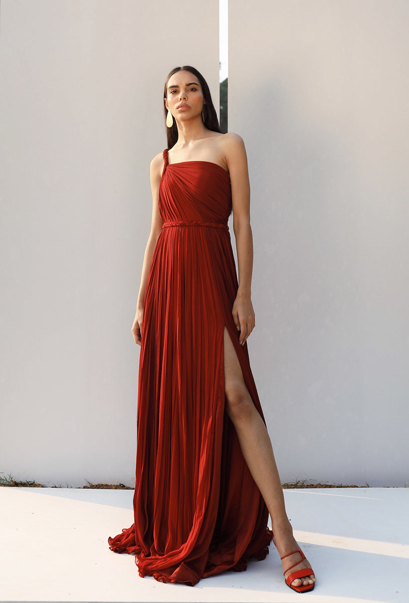 Red and Maroon One Shoulder Draped Gown – Zwaan